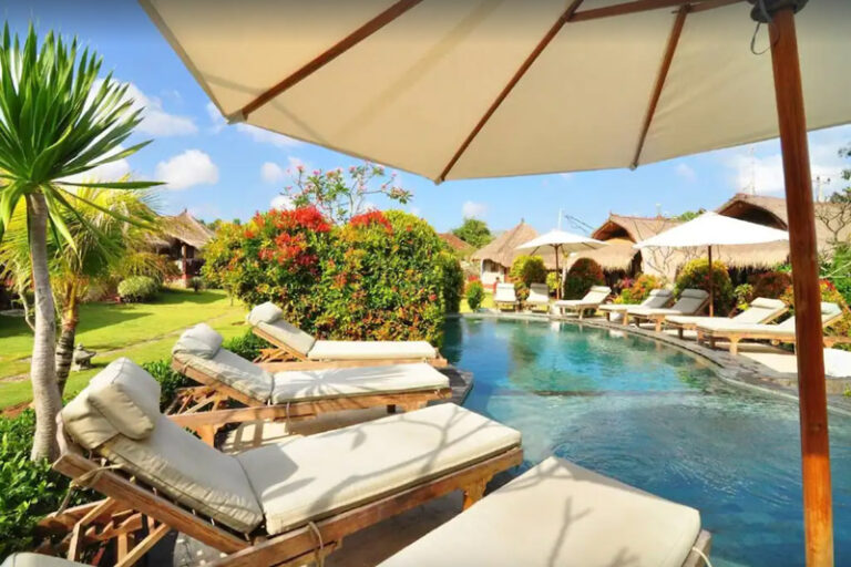 Surfing Bali / Everything You Need to Know