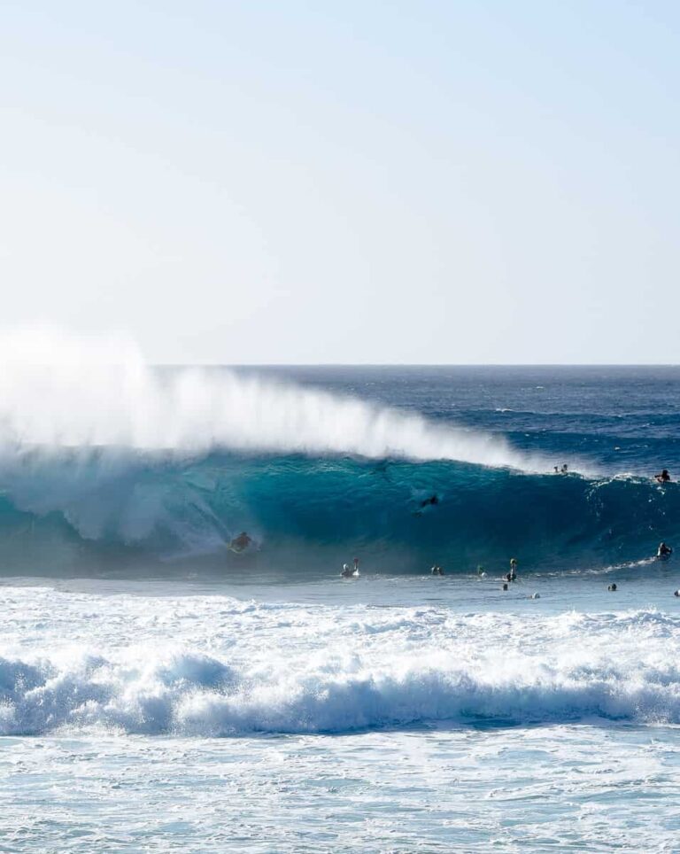 Banzai Pipeline / THE Guide to the World’s Most Famous Wave