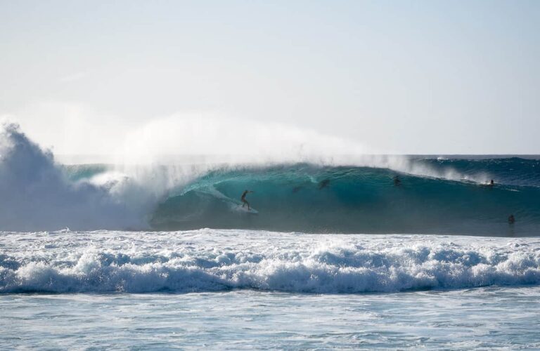 Banzai Pipeline / THE Guide to the World’s Most Famous Wave