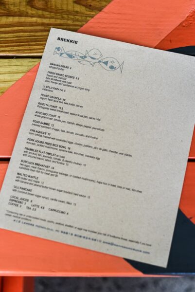 Surfjack Hotel & Swim Club / A Vintage-Inspired Boutique Hotel in Waikiki