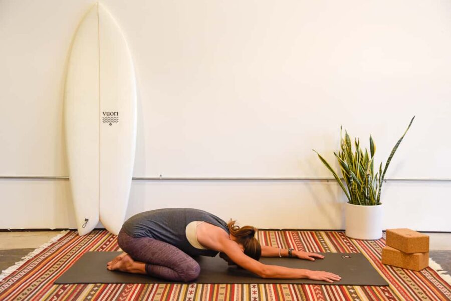 Yoga For Surfers / 21 Surfing Stretches You Need to Know
