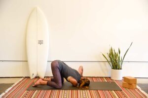 Yoga For Surfers / 21 Surfing Stretches You Need to Know