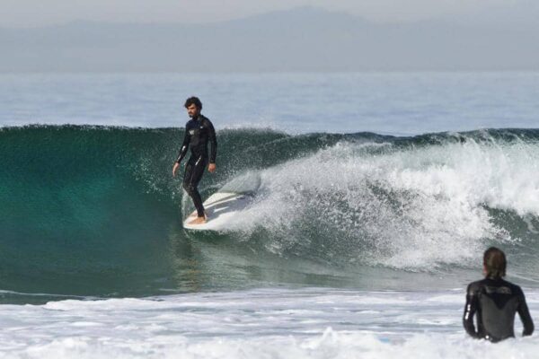 Best Beginner Surfboards / The Complete Guide to Surfboards for Beginners