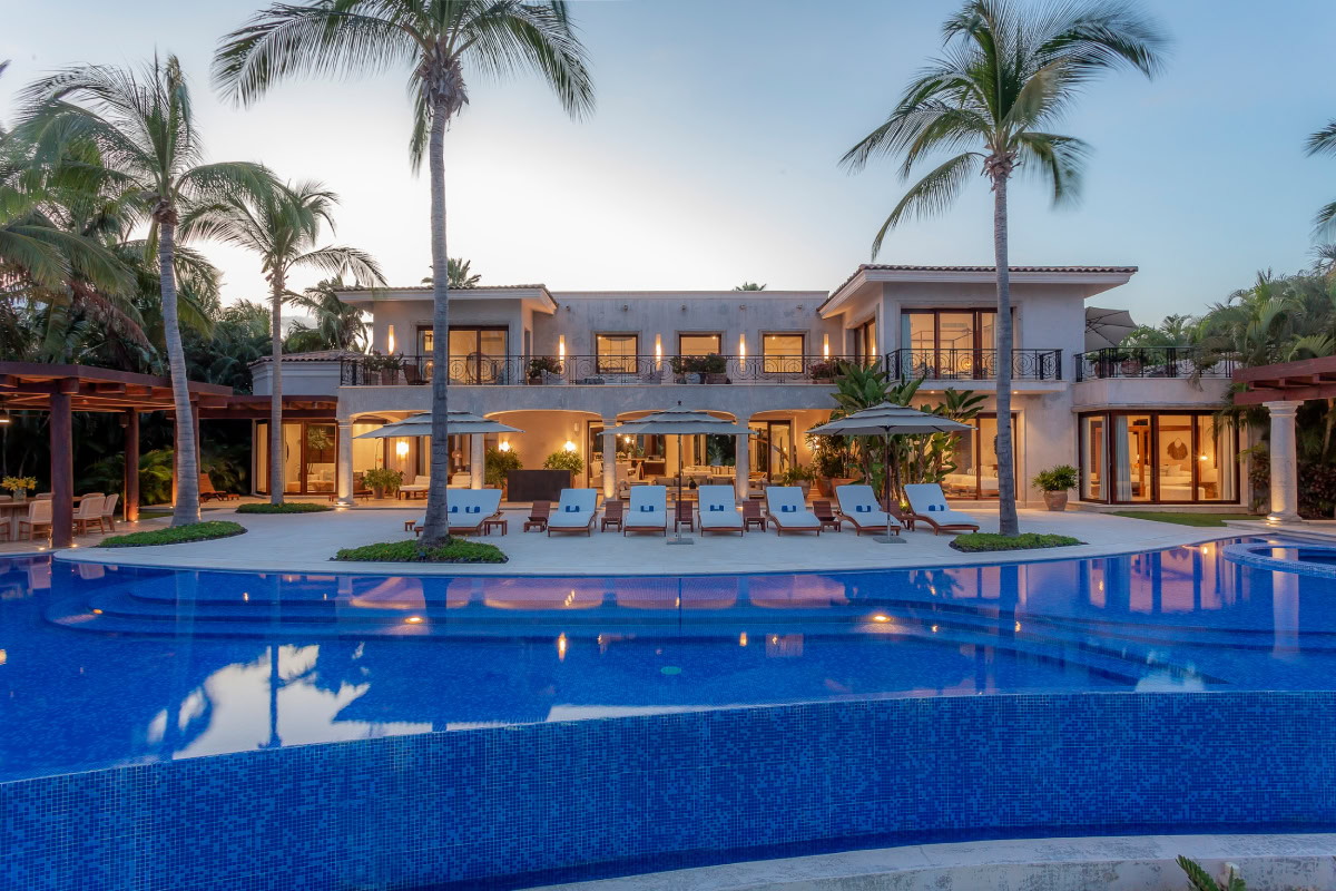 Best Luxury Surf Resorts & Surf Trips